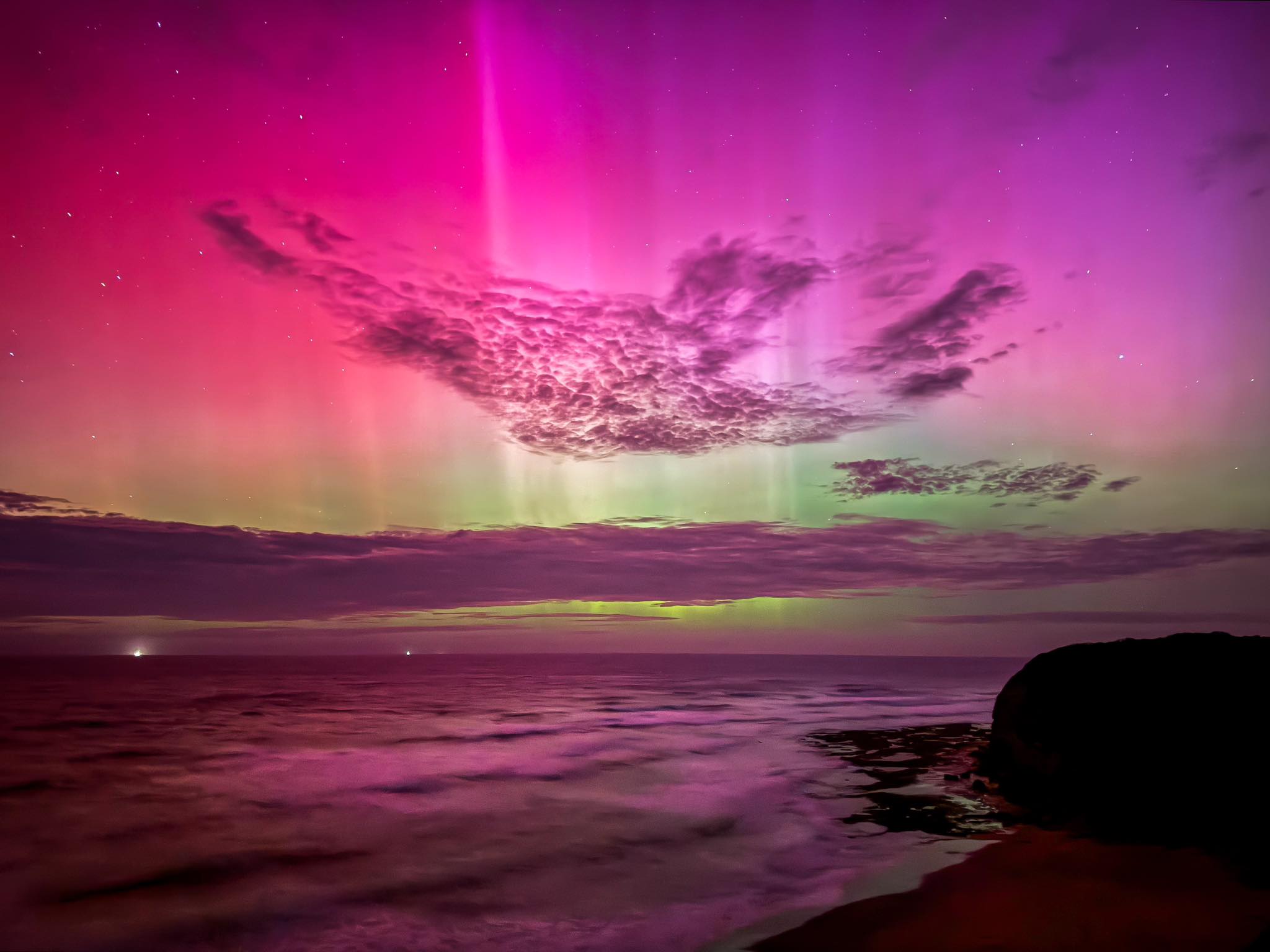 Extreme solar storm triggers stunning Southern Lights display - Surf ...