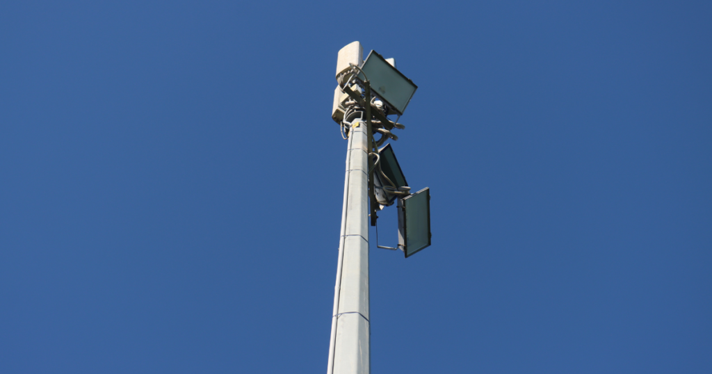 Telstra investigates Highton pole situation - Geelong Times