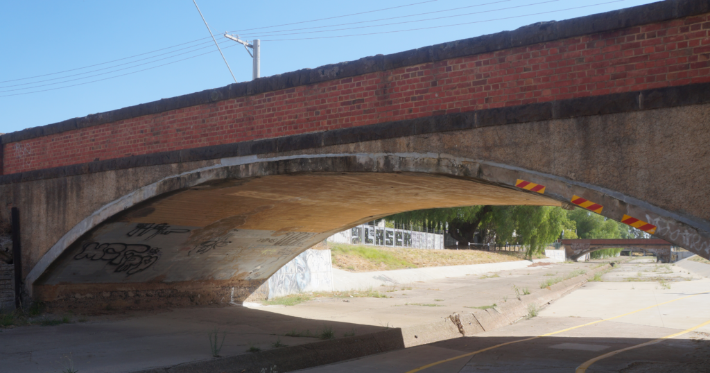 Troubled bridge over Bendigo Creek closing to vehicles - Bendigo Times
